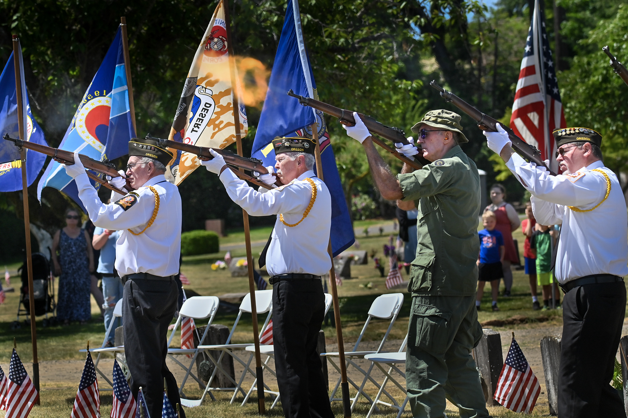 PHOTOS: Veterans observe Memorial Day at City View Cemetery - Salem ...