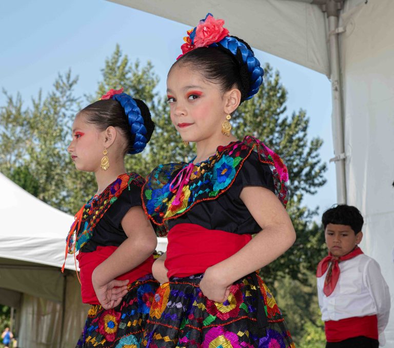 PHOTOS: Dancers at World Beat light up Riverfront Park - Salem Reporter