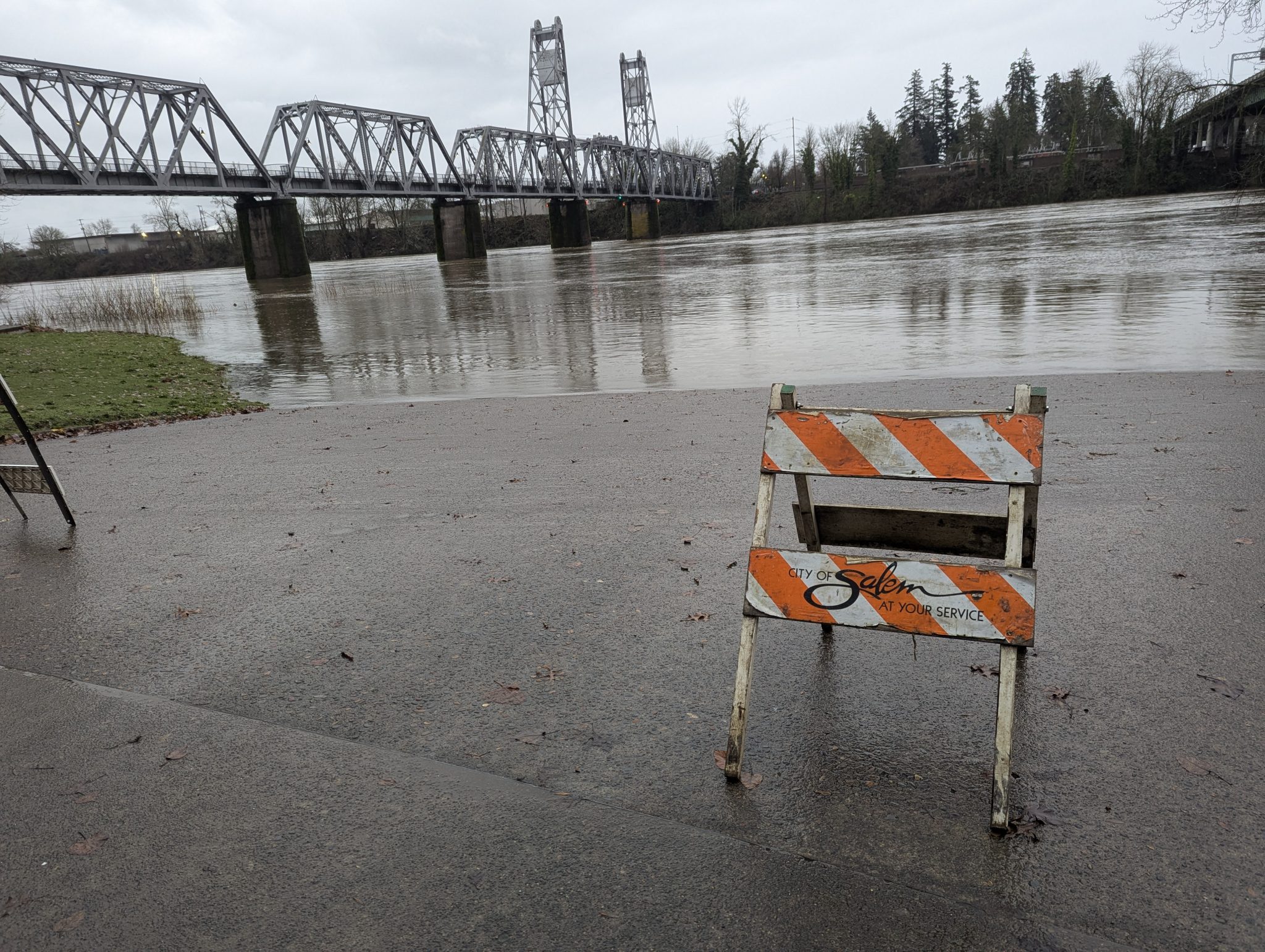 Potential flooding, heavy rainfall expected in Salem through Tuesday ...