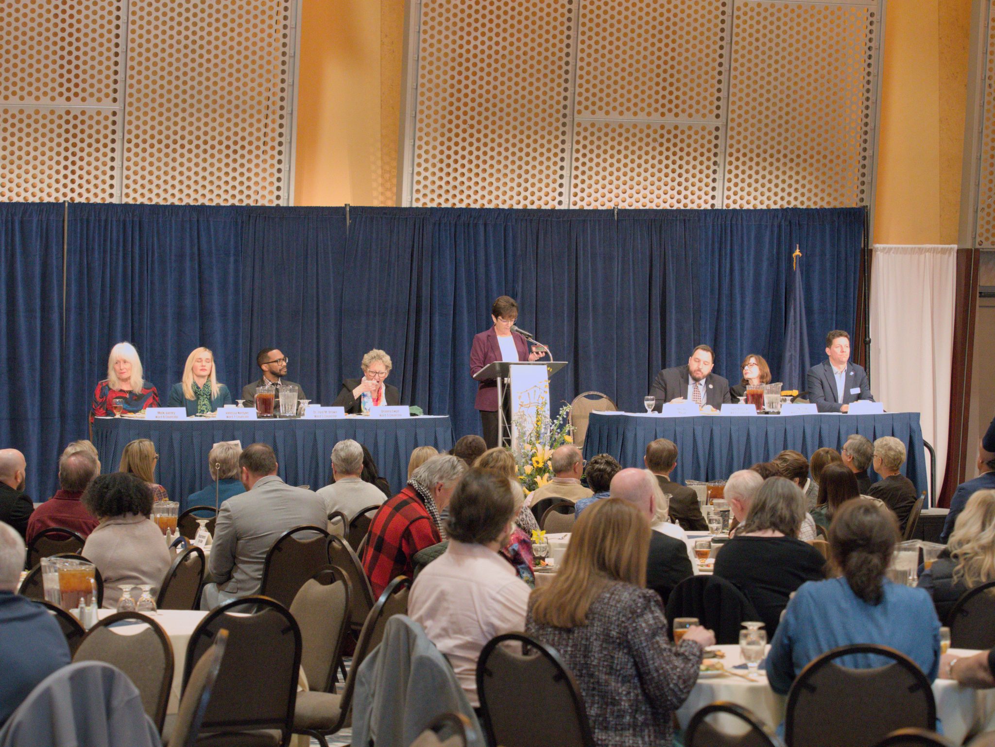Ethics commission votes to investigate Salem mayor, councilors over ...