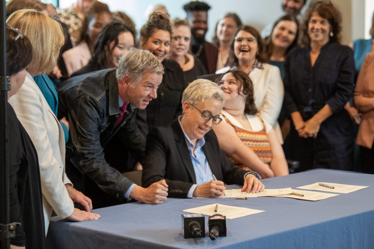 Oregon governor signs series of laws to strengthen behavioral health ...