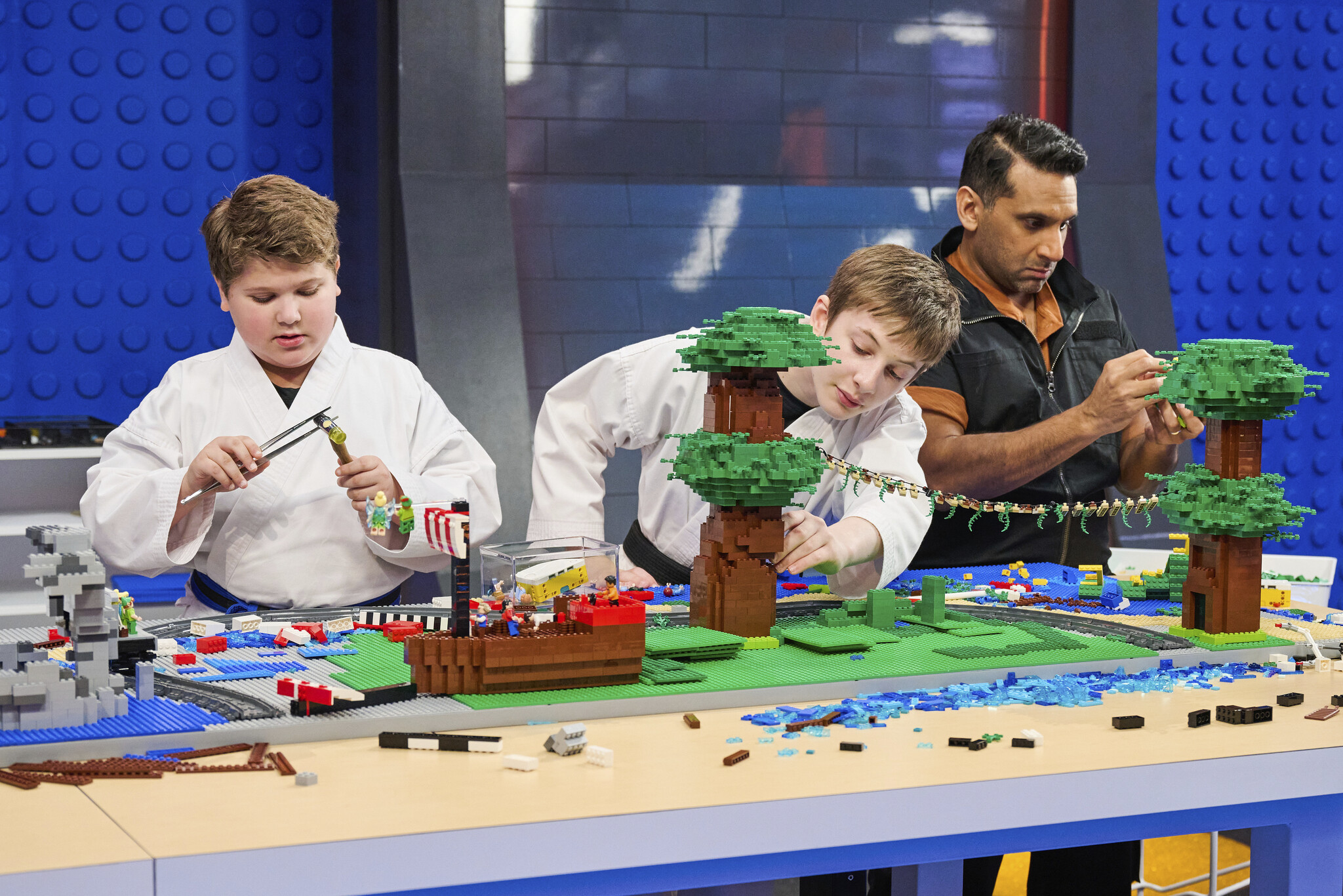 Keizer youths feted on national television for LEGO skills - Salem Reporter