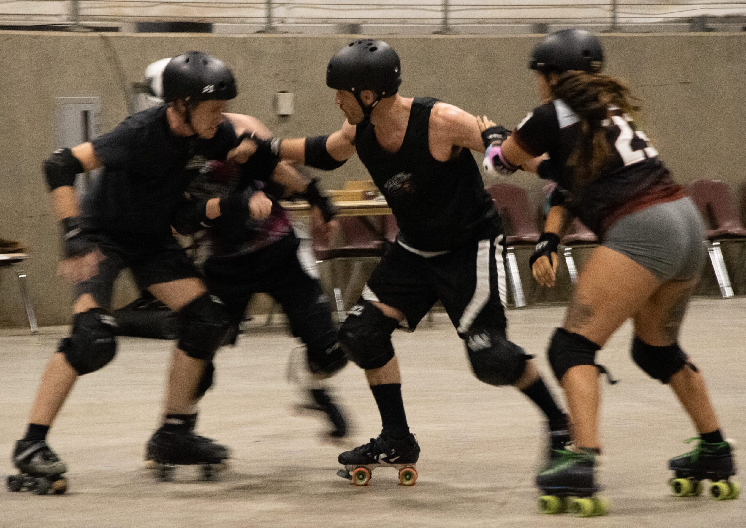 Local team hosts international men’s roller derby champs in Salem this ...