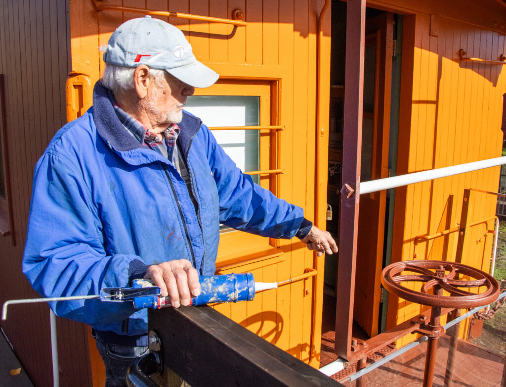 A decade of work brings caboose alive at Willamette Heritage Center ...