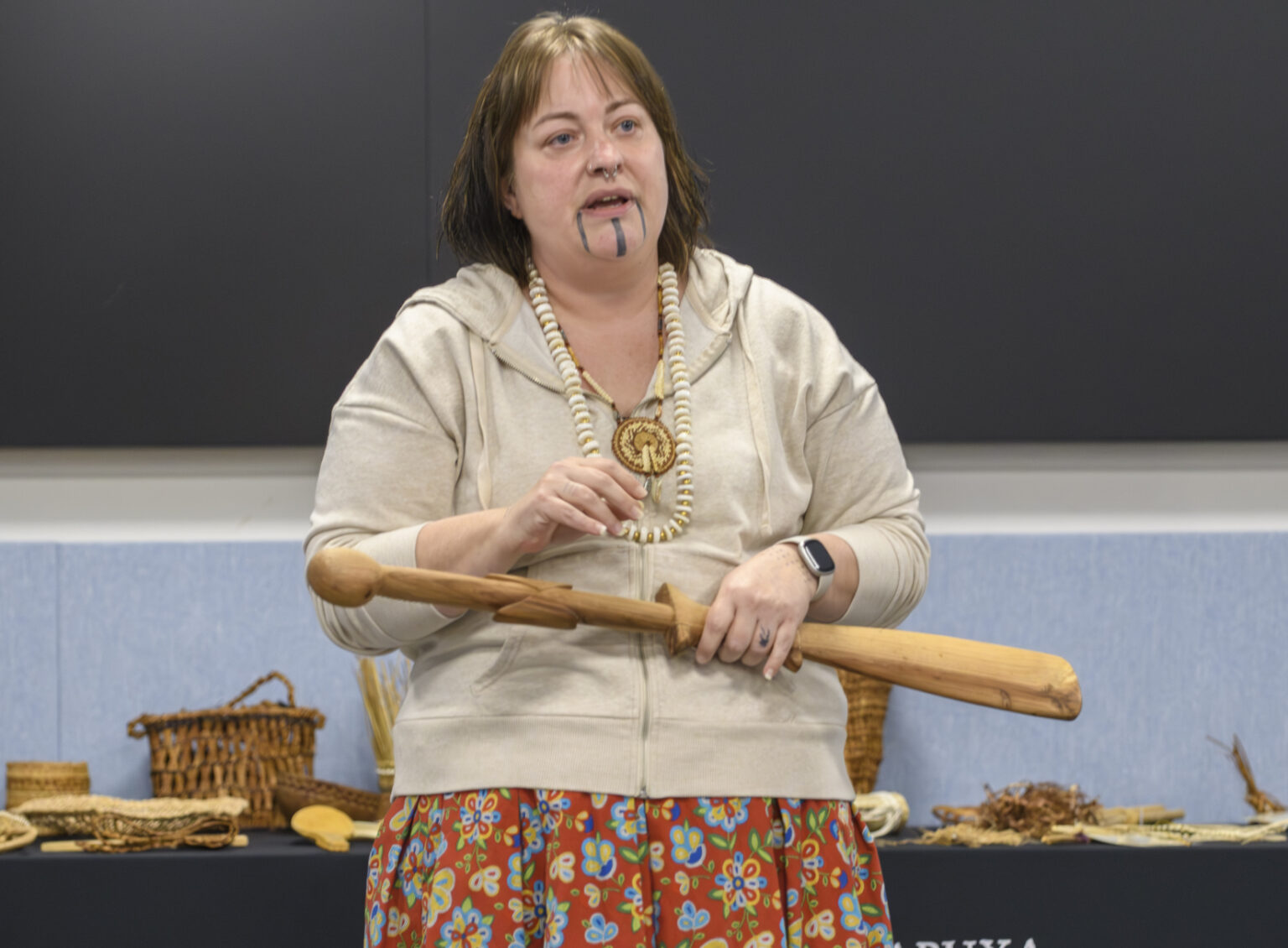 Kalapuya weaver demonstrates traditional basketry in Salem talk - Salem ...