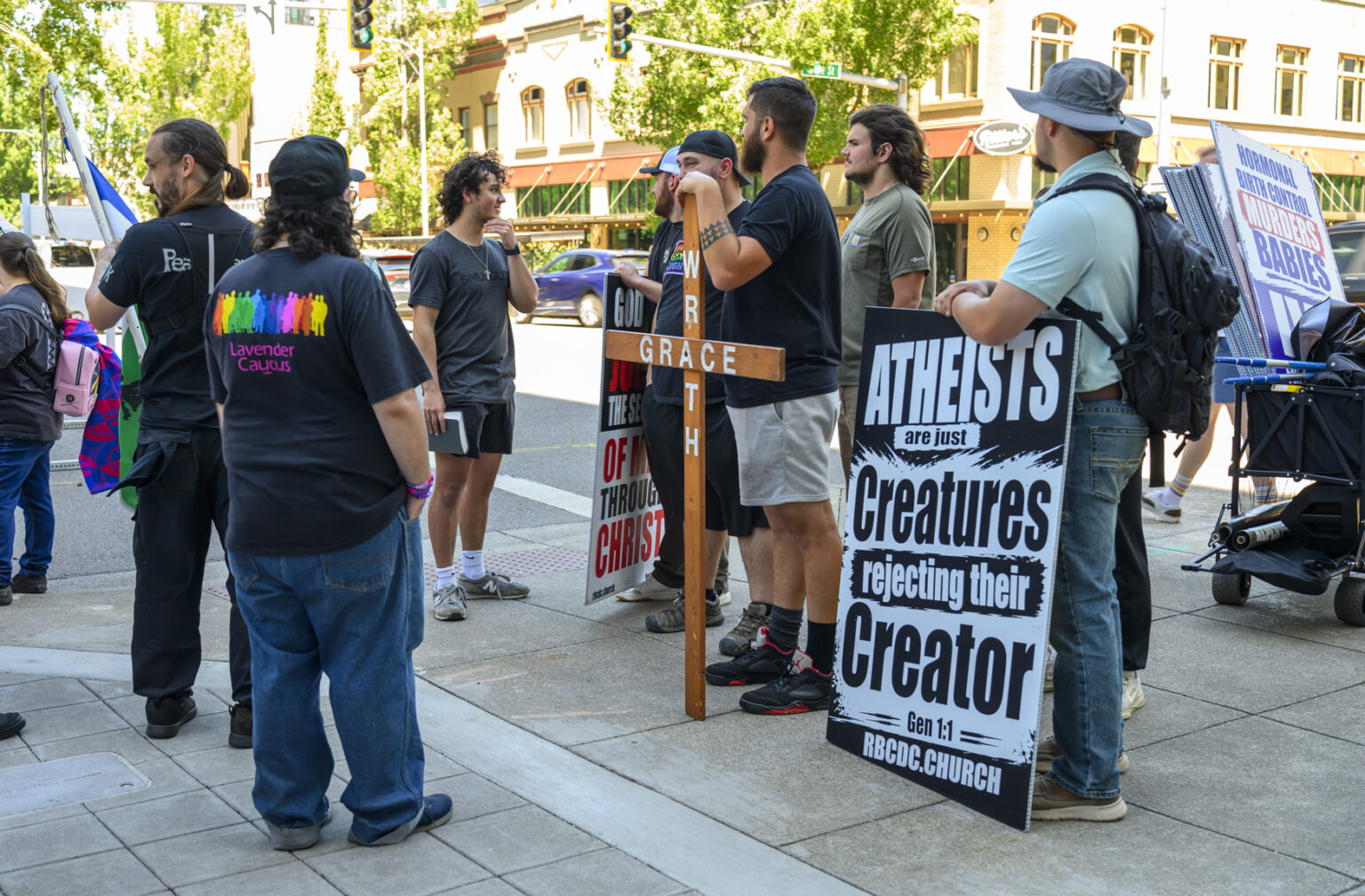 Two Roseburg men arrested, released after disrupting Salem Pride event ...